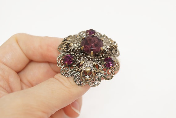 Filigree Victorian collar dome brooch - Gem