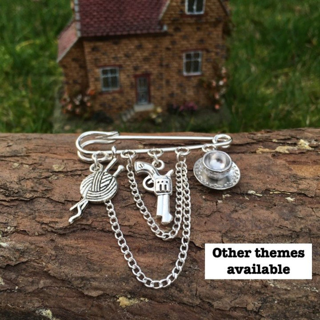 Murder Mystery 50 Mm Kilt Pin With the Theme of Your Choice. - Etsy