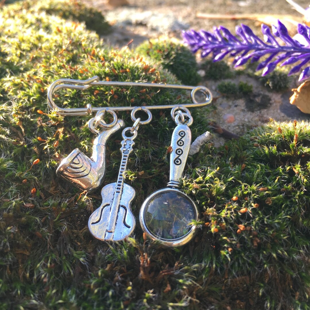 Arthur Conan Doyle Kilt Pin (38 Mm) - Sherlock Holmes - Etsy