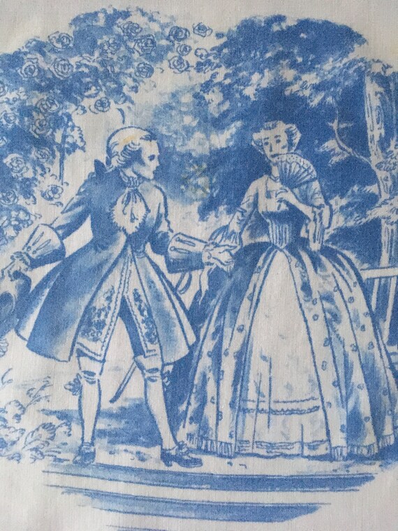 SALE Elegant couple dressed in 18th century costumes - Gem