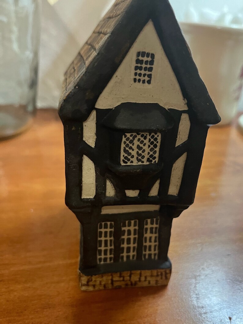 English Tudor Mini Building, Half Timbered Building Architecture, Model ...