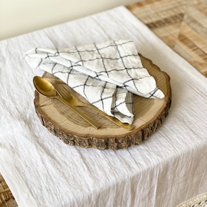 Linen Table Runner With Cotton Macramé. Handmade Linen Runner. Soft and ...