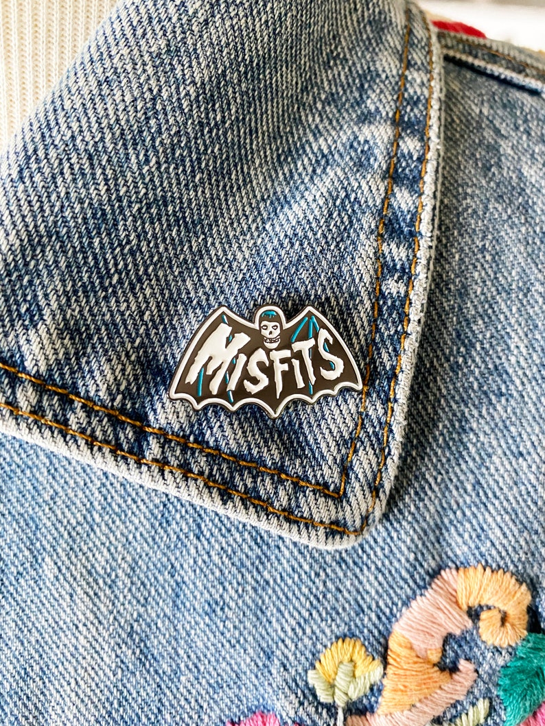 Misfits Batfiend Pin Punk - Etsy