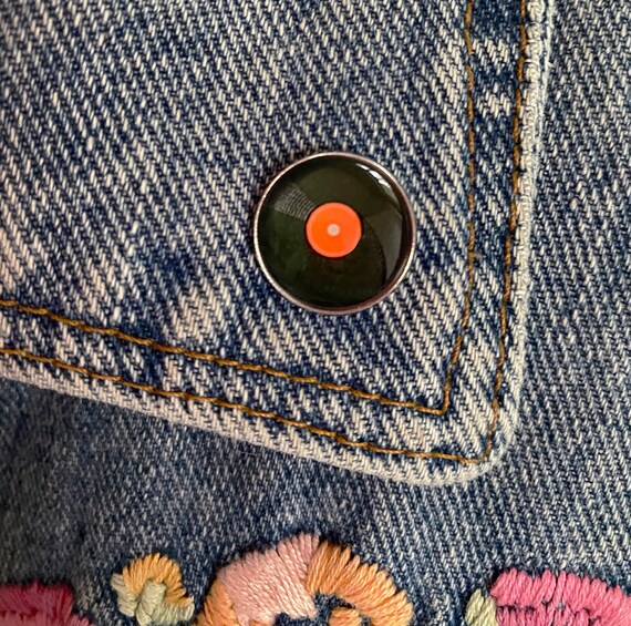 Vinyl Record Pin Glass Reflects Light Just Like a Real | Etsy