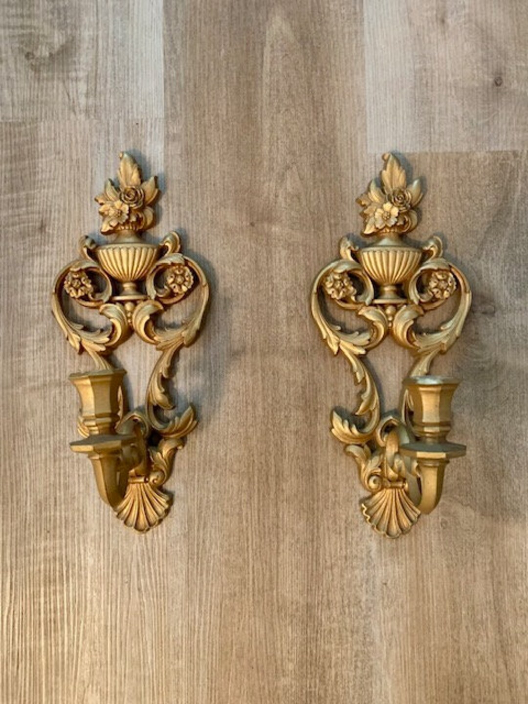 Lovely Regency-style French Rococo Vintage Syroco Mid-century Fleur Gold Wall Sconce Pairwall ...