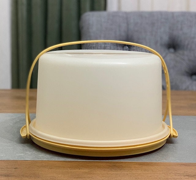 Vintage Pair Harvest Gold, Tupperware Cake Pie Server, Carriers W ...