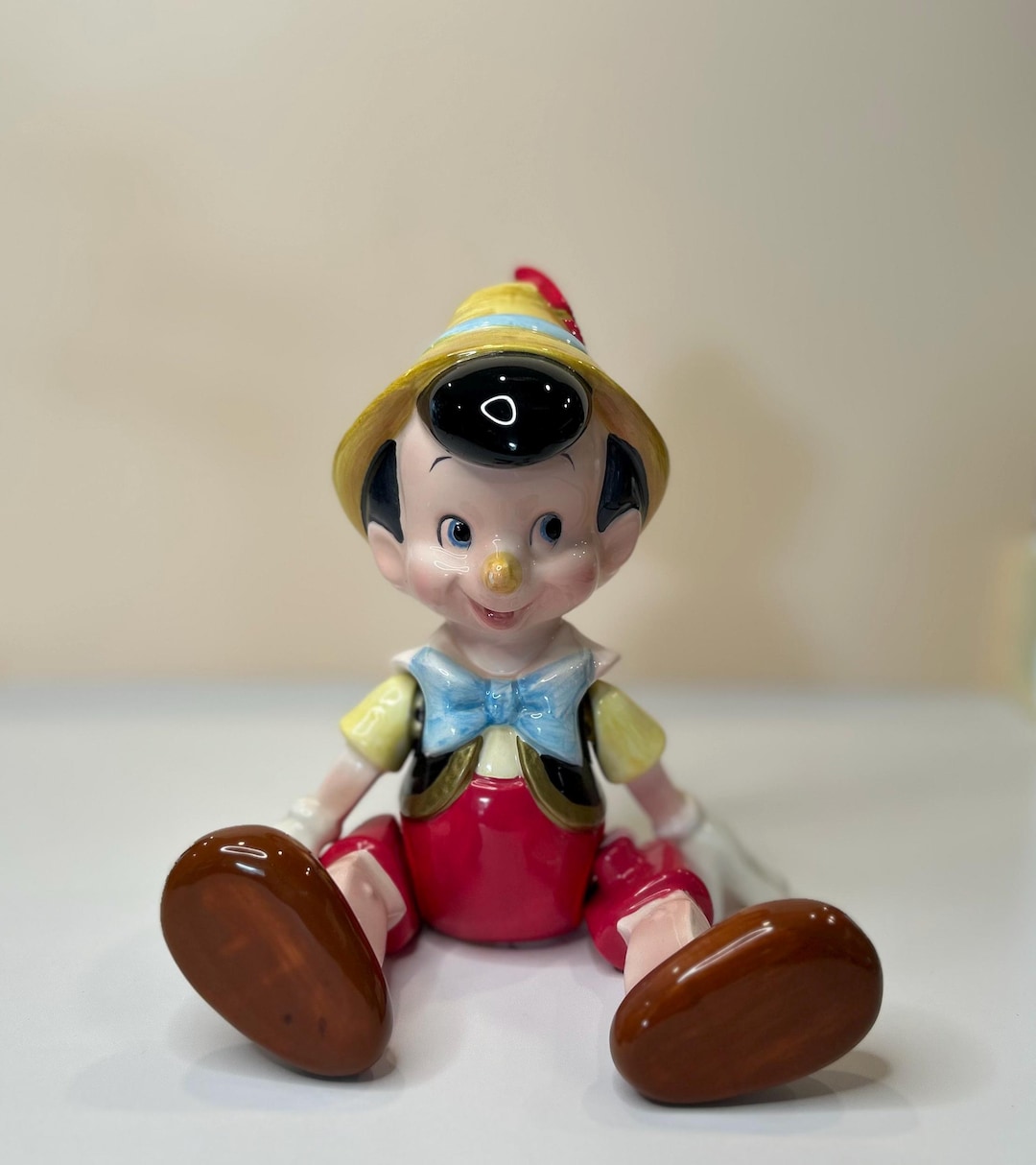 Schmid Disney's Pinocchio Ceramic Music Box Figurine, Kid's Room ...