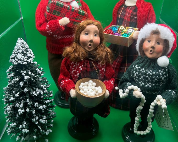 Byers Choice Christmas Traditions Tree Decorating Family 5pc - Etsy