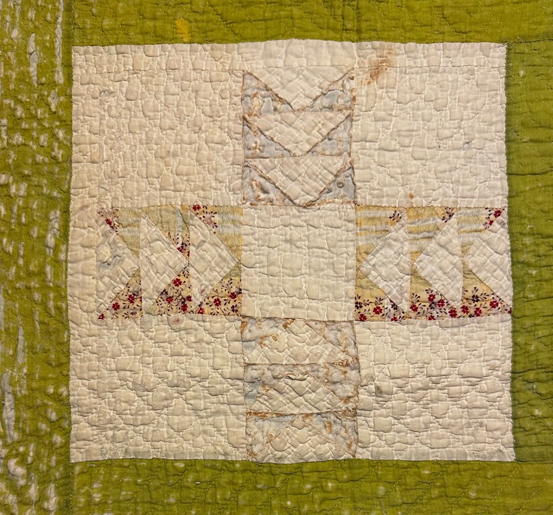 Vintage Cutter Quilt Piece 15 X 15 Nice Quilting Green Beige Red Tattered 1a Etsy