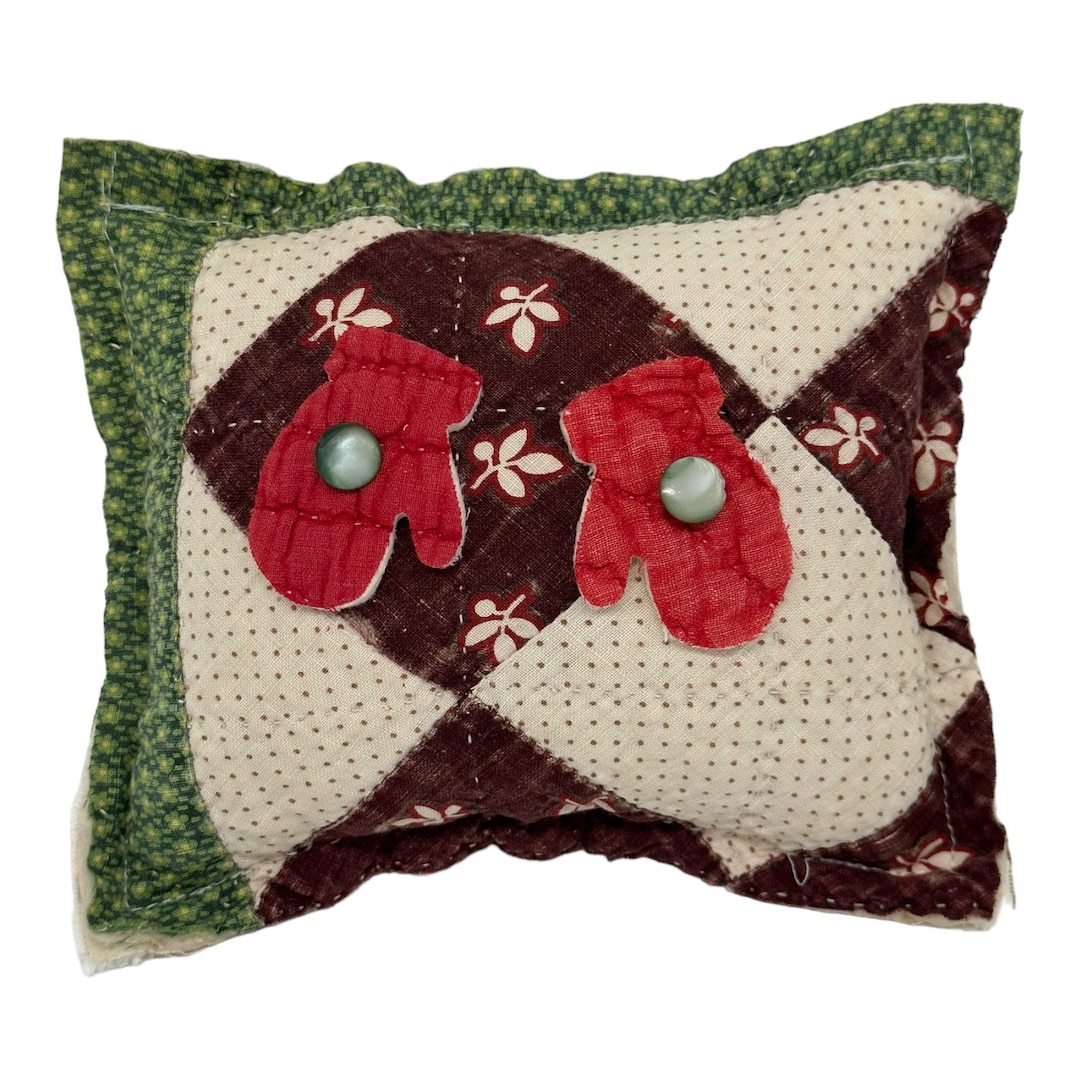 NEW Handmade Christmas Mittens Pillow Vintage Quilt Chenille Bedspread ...