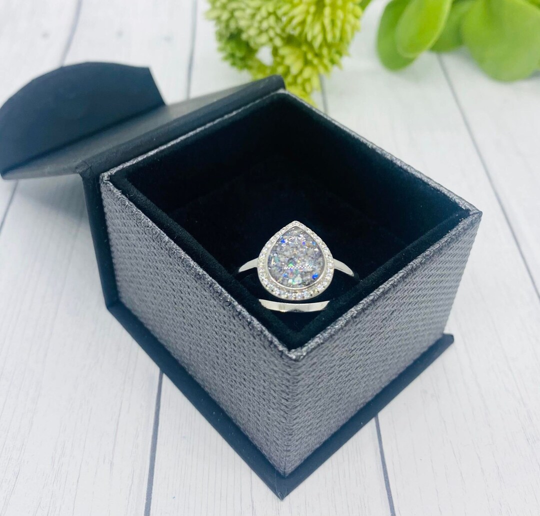 Cremation Ring, Teardrop Ring With Ashes, 8x10mm Pear Shape Memorial ...