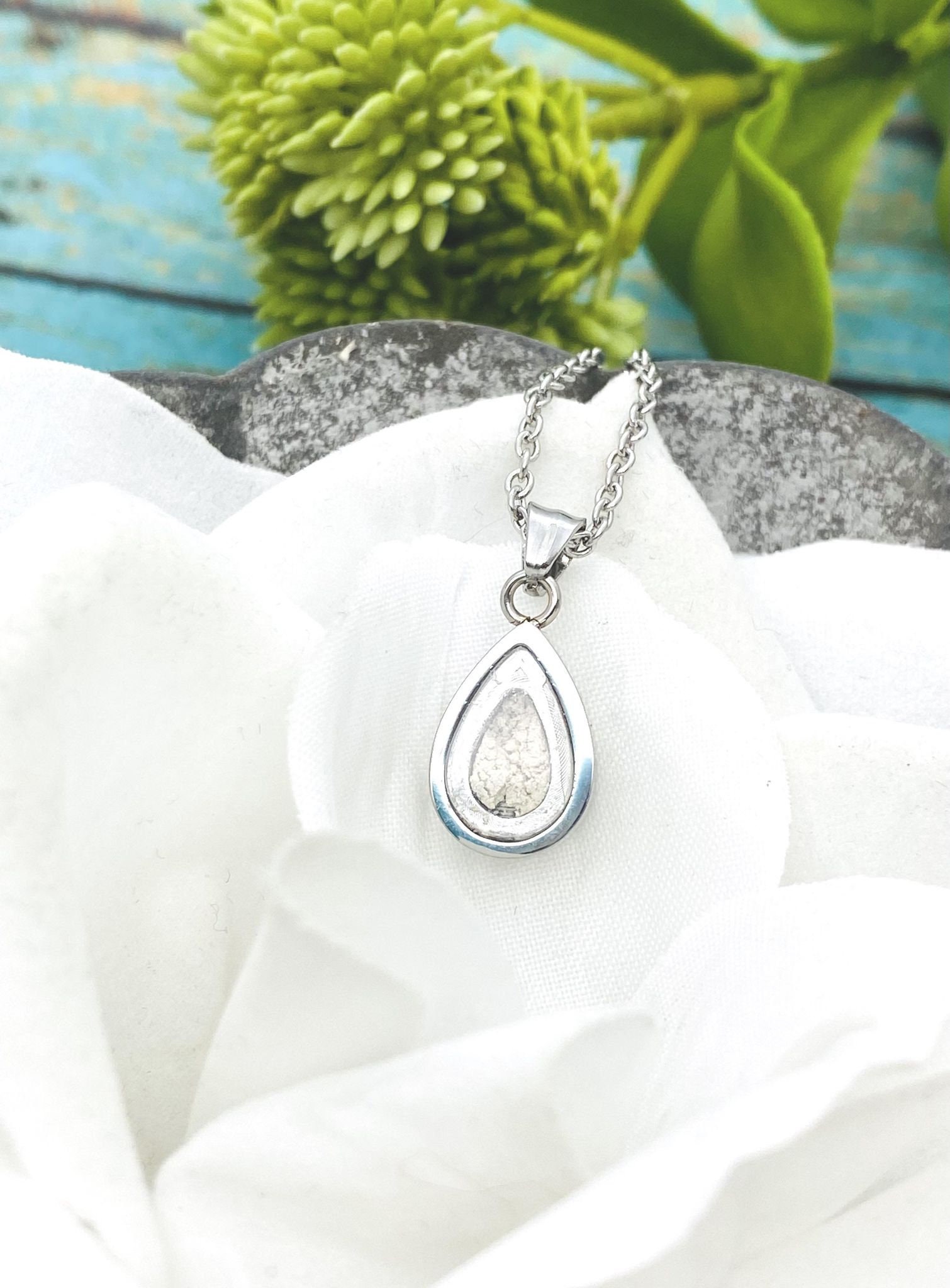 SET Teardrop Cremation Locket Urn Necklace & Ring Set Clear - Etsy