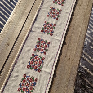Vintage Embroidered Table Runner Nordic Table Runner Floral Table ...
