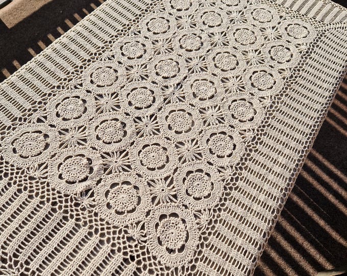 Vintage Crocheted Tablecloth | Ecru Lace Table Cloth | Crochet Lace ...