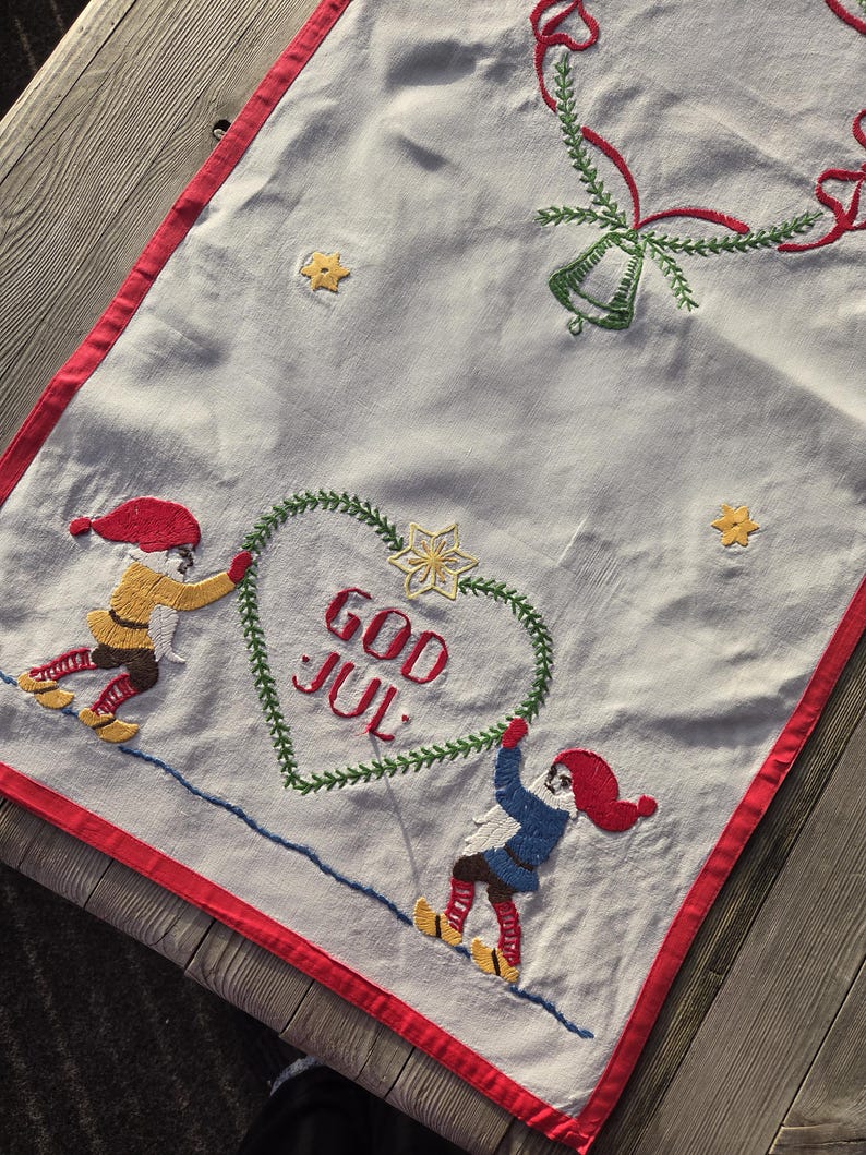 Vintage Norwegian Christmas Table Runner | Hand Embroidered Nisse & God ...