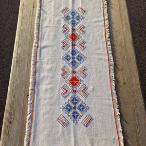 Vintage Embroidered Table Runner Norwegian Table Runner Fringed Table ...