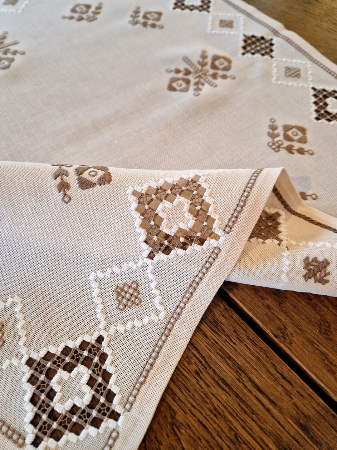 Vintage Hardanger Embroidered Tablecloth Norwegian Embroidery Vintage ...