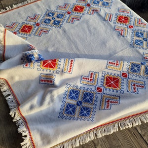 Vintage Embroidered Tablecloth Traditional Norwegian Hardanger Inspired ...