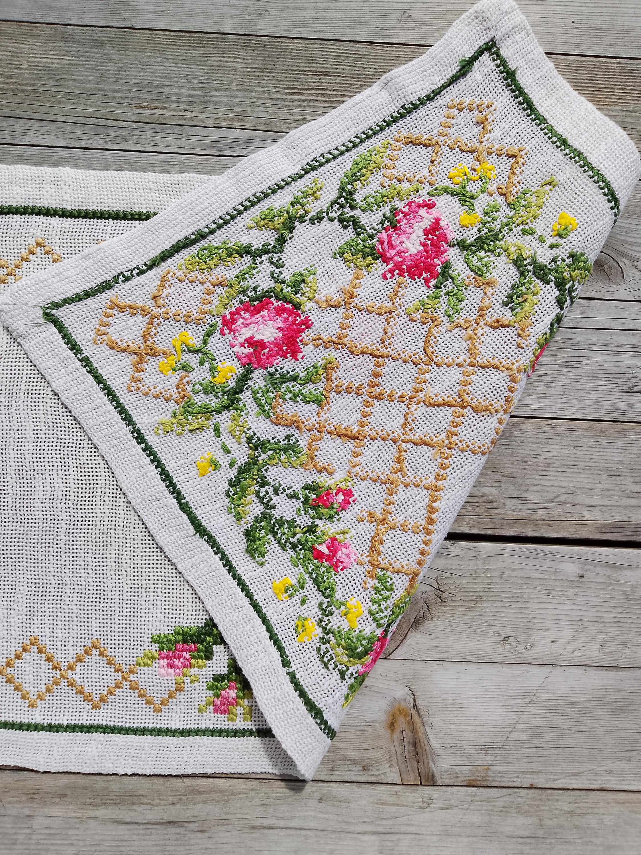 Vintage Norwegian Embroidered Table Runner: Floral Cottagecore Decor - Etsy