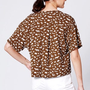 Sewing Pattern Women's Loose Fit Tops Pattern, Misses' Front Button ...