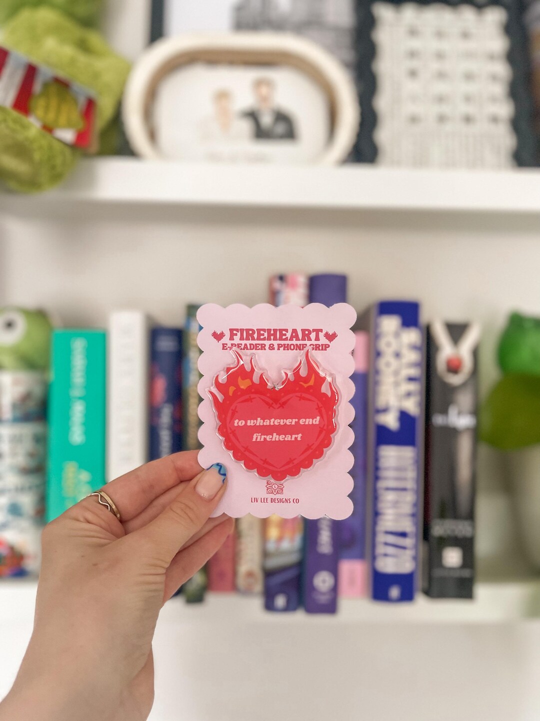 Fireheart Romantasy TOG E-reader Grip: Fantasy Reader Accessory for E ...