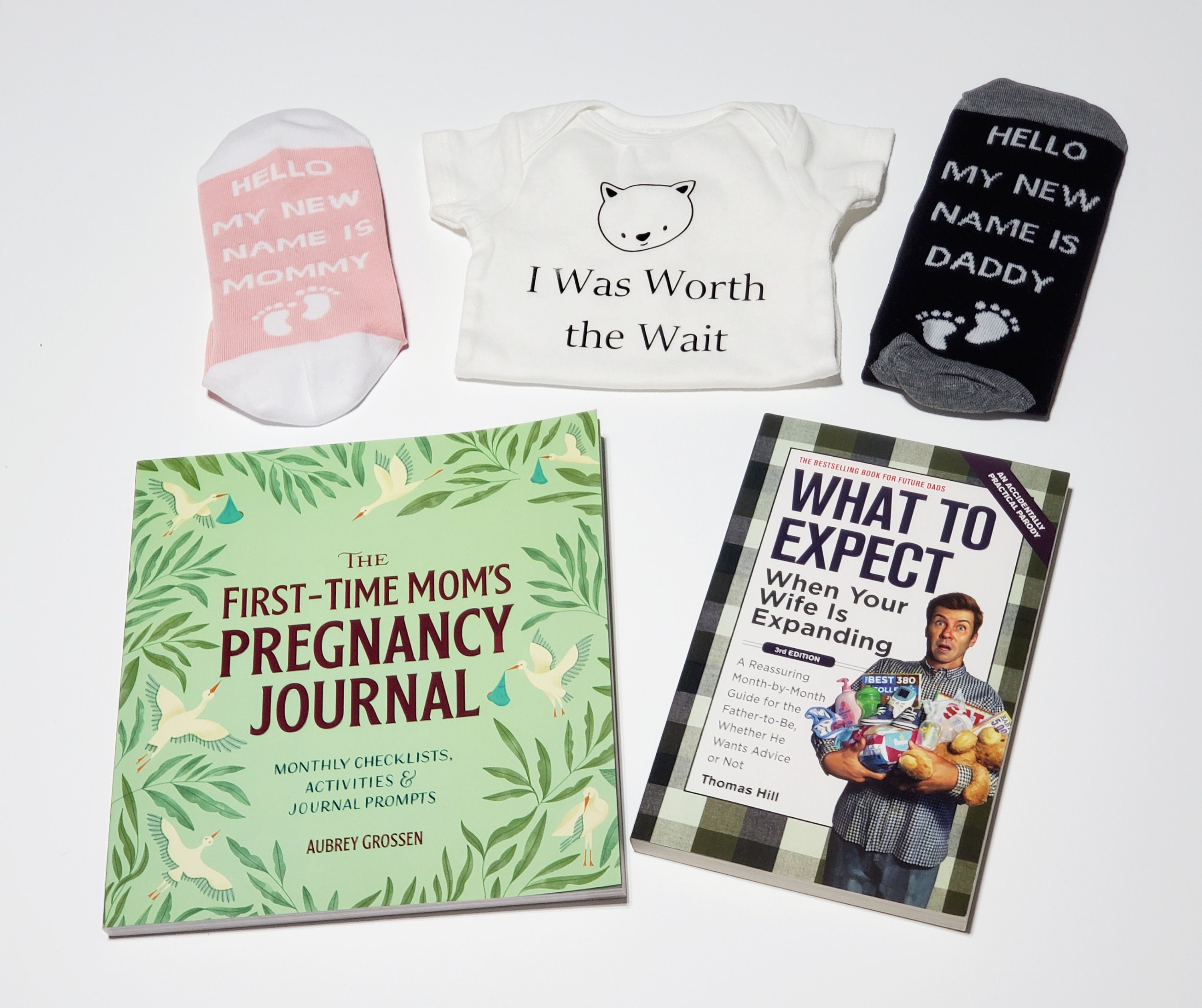 Expectant Parent Gift Box: Pregnancy Journal, Onesie & Socks - Etsy