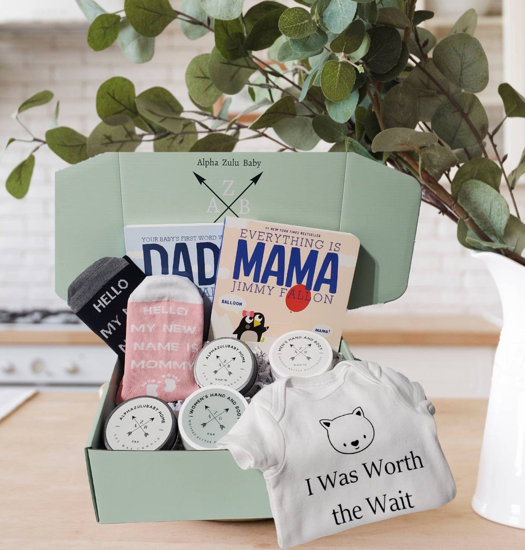 New Parent Gift Box: Spa Set, Baby Jumper, Socks & Candles - Etsy