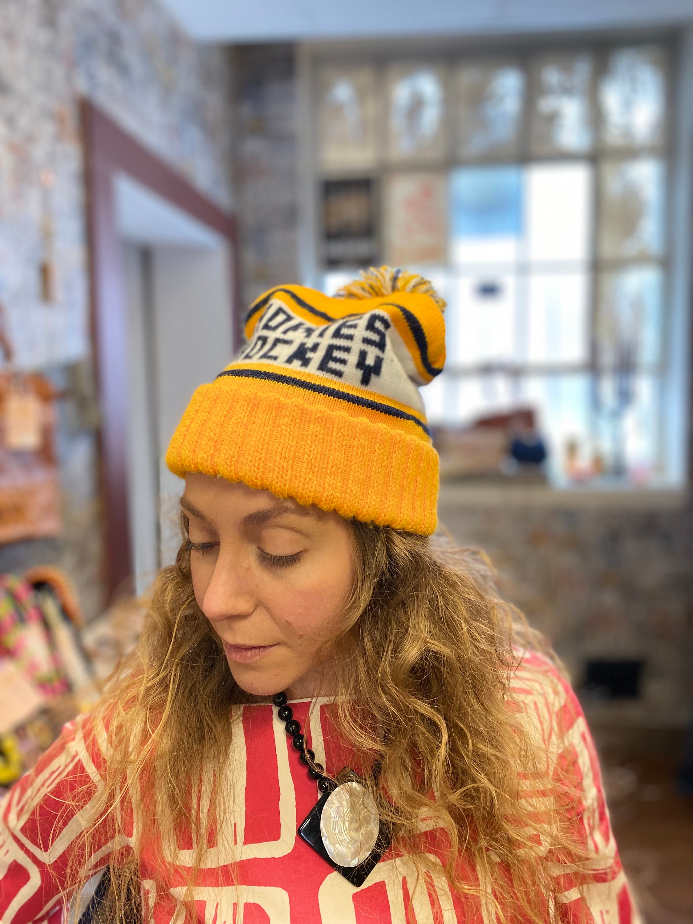 80's Vintage Touque / Vintage Winter Hat / Pom Pom Hat / Warm Hat ...