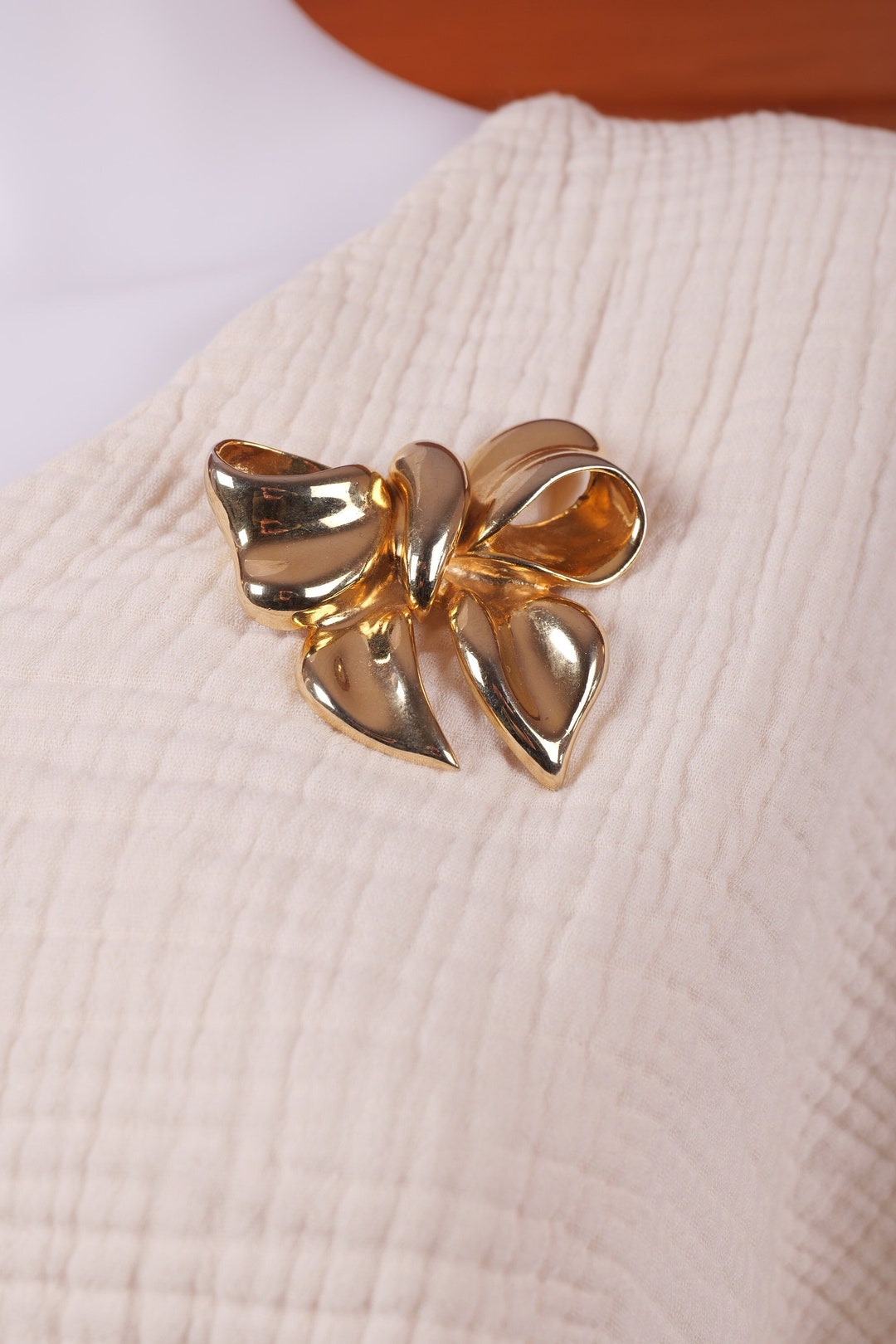 Giant 1980’s Gold Bow Brooch / Vintage Brooch / Bows / Ribbon Bow ...