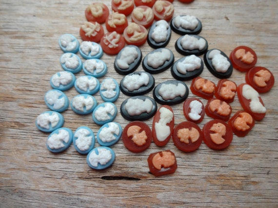 Lot of Mini Plastic Cameos Jewelry DIY Home Decor Craft | Etsy