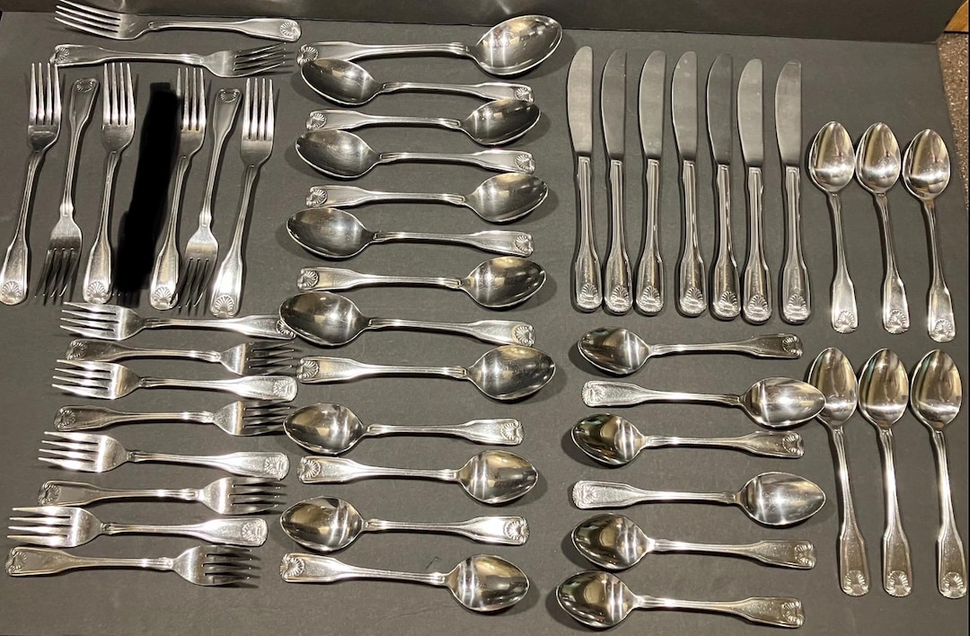 48 Piece Set Reed and Barton Stainless Flatware Set Sanibel Shell Tip ...