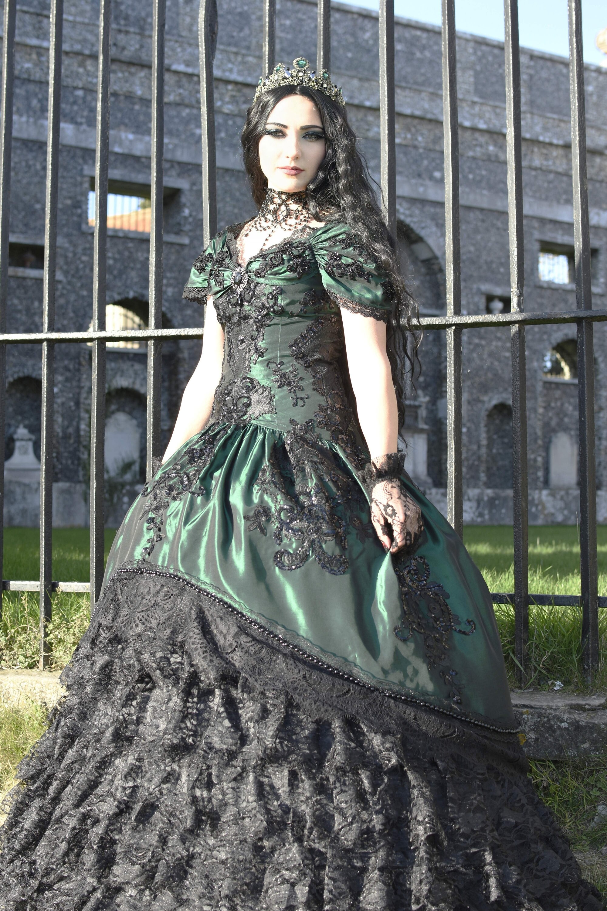 Emerald Green Royal Gothic Wedding Embroidered Bridal Gown - Etsy UK
