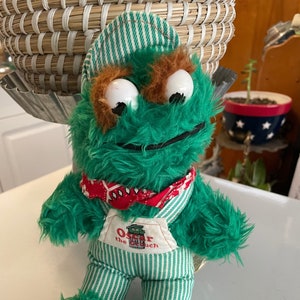 Sesame Street Oscar the Grouch Engineer Oscar Striped Overalls and Hat ...