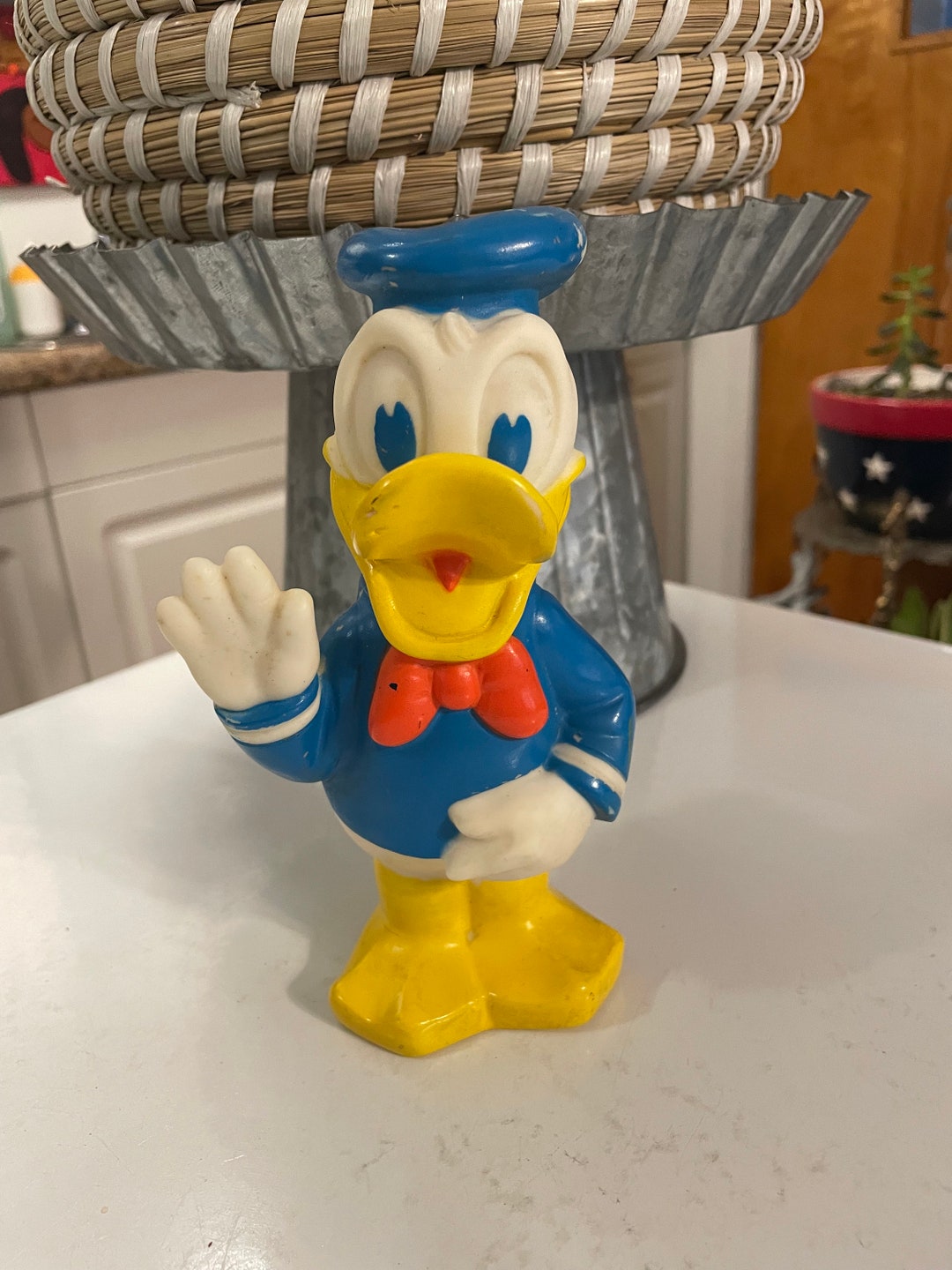 Walt Disney's Donald Duck Gabriel CBS Toy Rubber Squeak Toy 7 Inch Tall ...