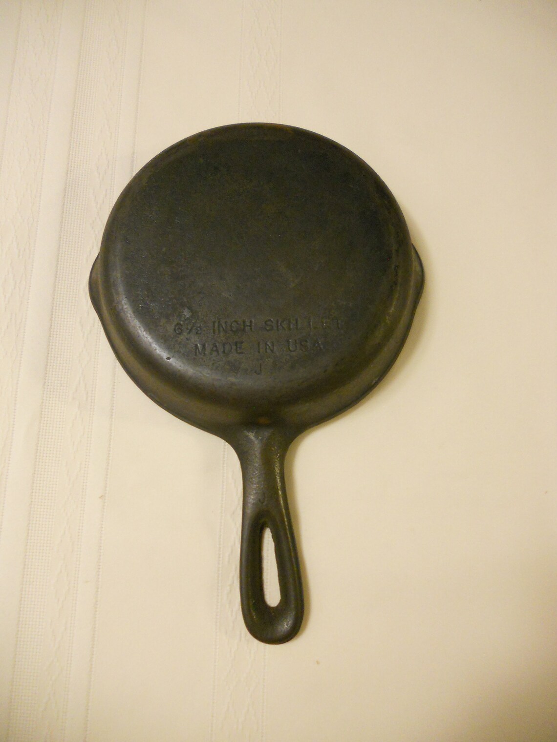 Cast Iron 6 1/2 inch Skillet Pour Spout Sides Made in USA J | Etsy