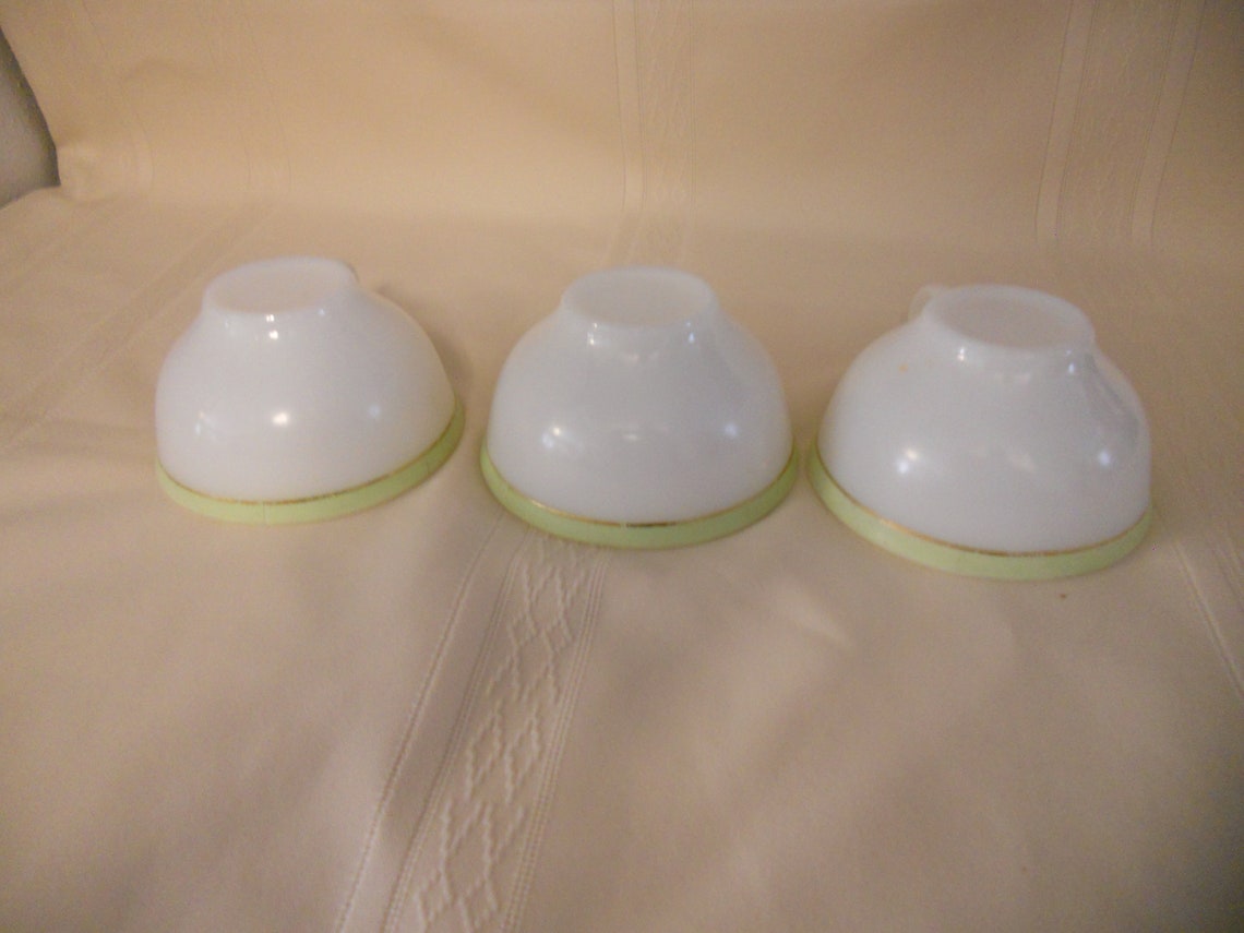 Vintage Pyrex White Glass Cups With Green Band and Gold Trim Set of 3 ...