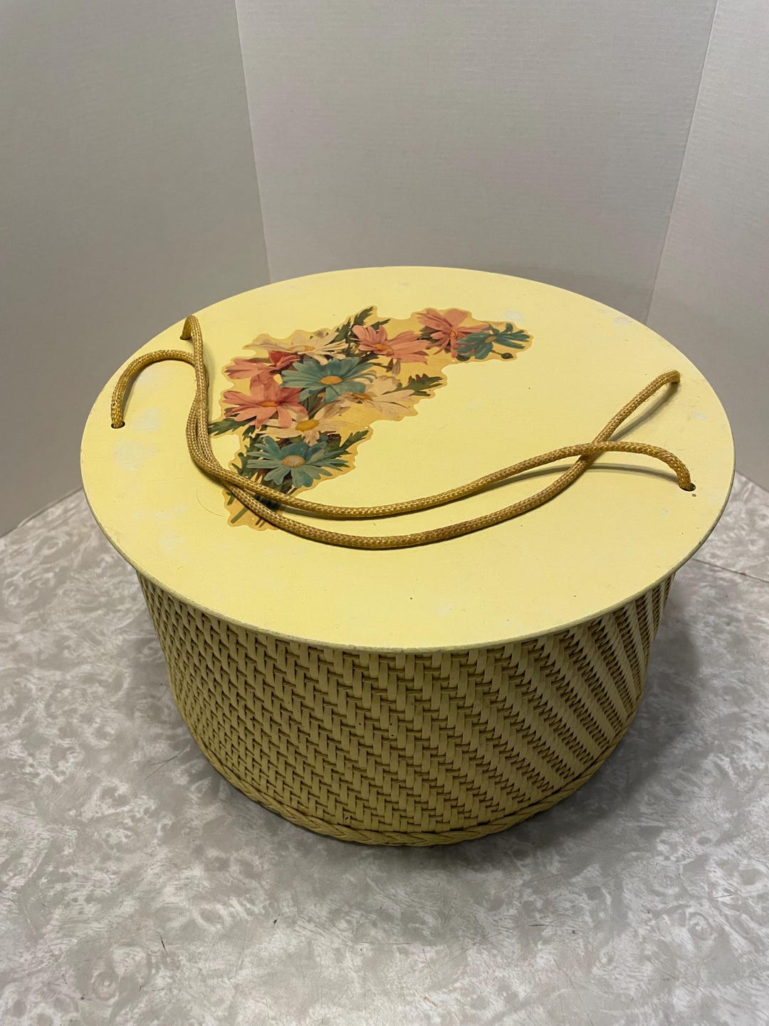 Princess Vintage Yellow Basket Weave Sewing Basket With Lid and Handles ...