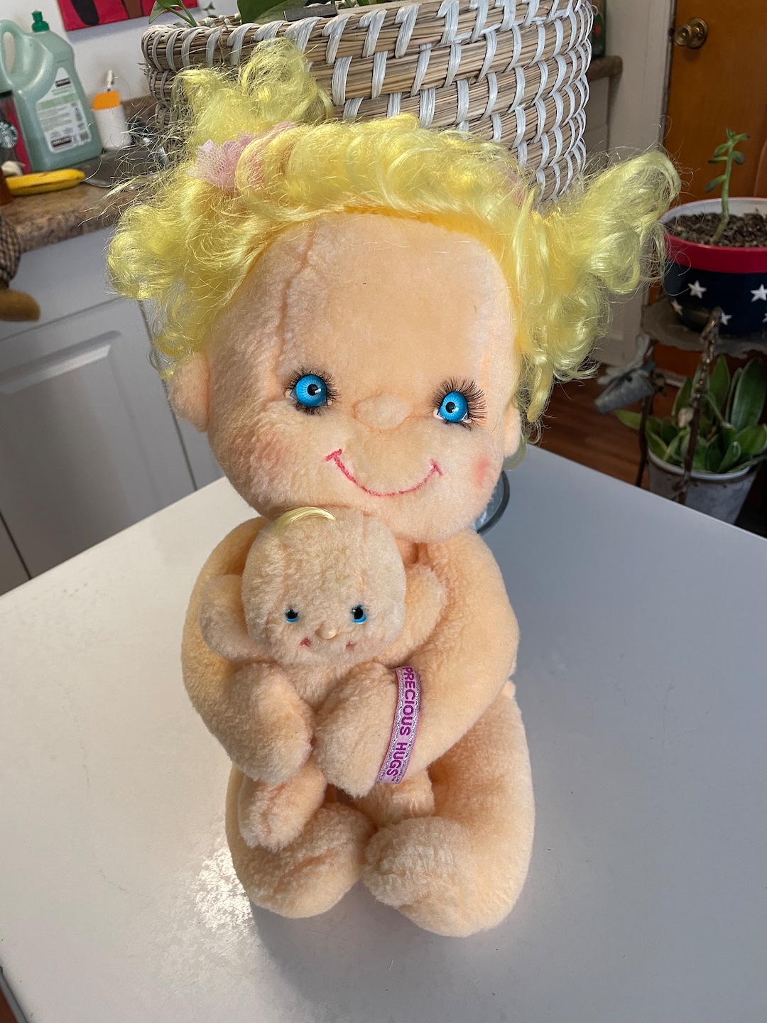 Hugga Bunch 17-inch Plush Doll Blonde Blue Eyes Long Lashes Holding a 7 ...