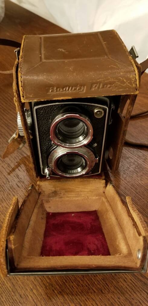 Beautyflex Model D, C1955. TLR Camera - 6x6cm Rollfilm With FC Biokor 3 ...
