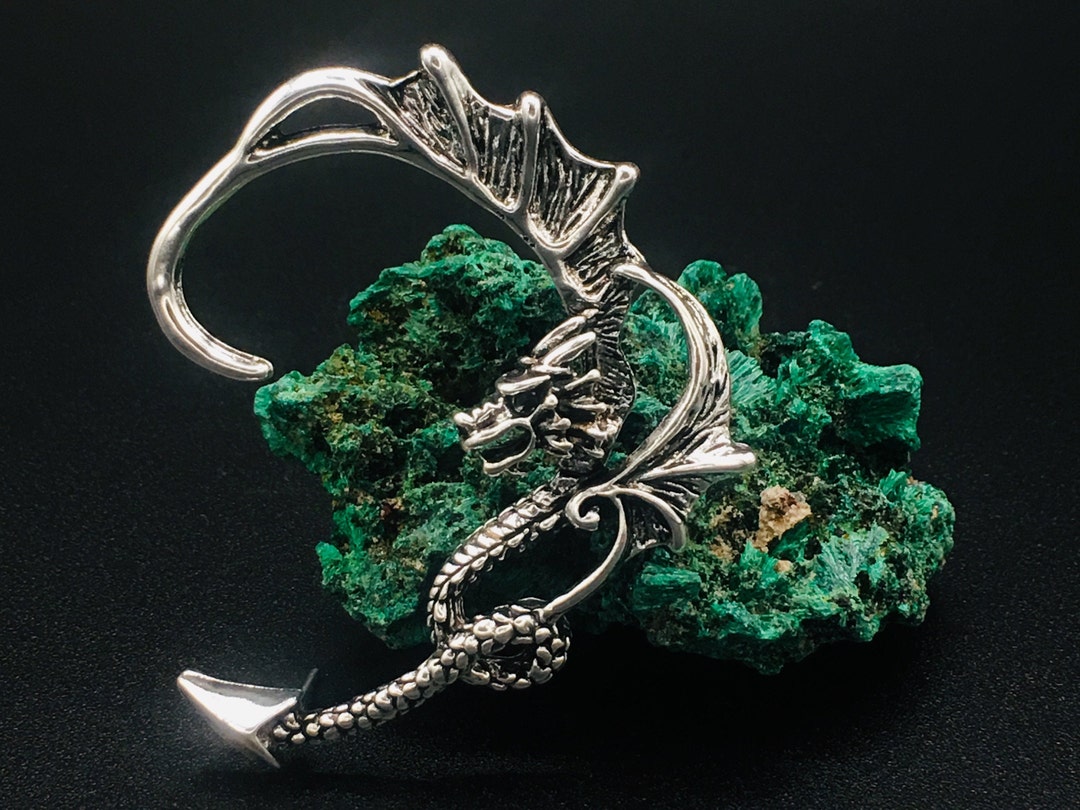 Gothic Silver-toned Chinese Dragon Ear Cuff - Vintage Fantasy Dragon ...