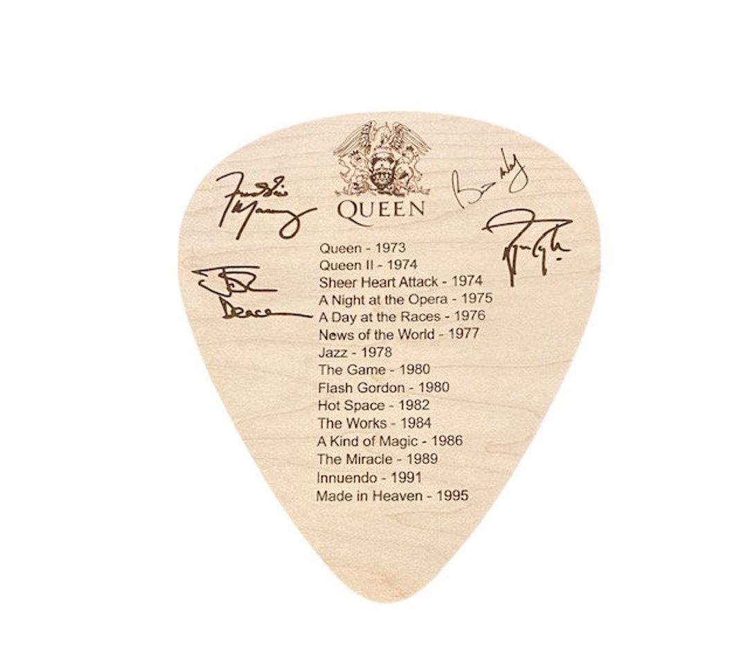 Queen EXTRA LARGE Guitar Pick With Discography and Facsimile Autographs ...