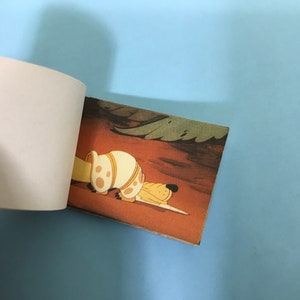 Flip Book of Pluto and the Armadillo From a Classic Walt Disney Pluto ...