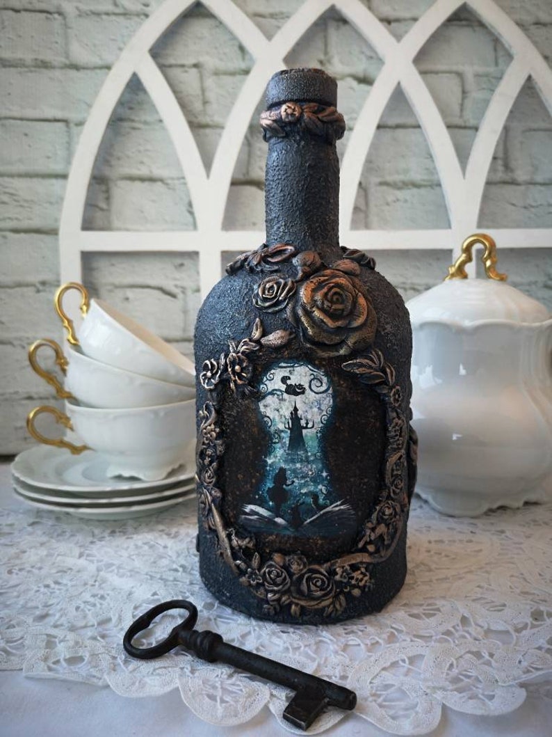 Alice in Wonderland Large Bottle With Plug, Drink Me, Alice Party ...