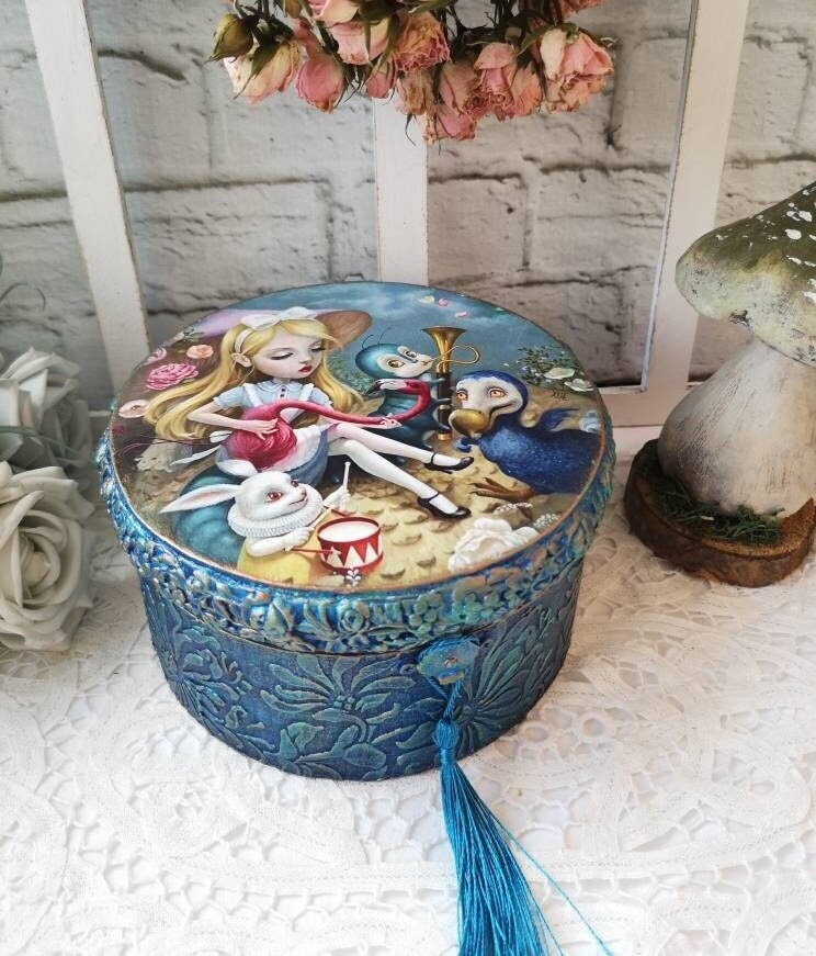 Alice in Wonderland Round Box With Lock. Alice Gift. Alice's Adventures ...