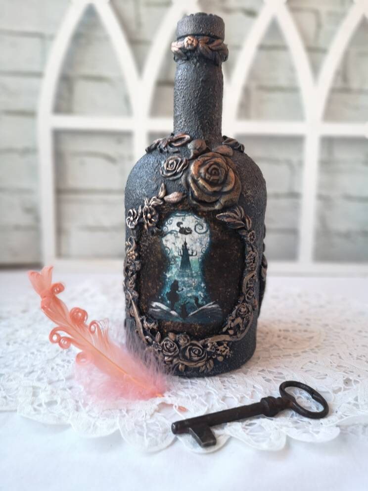 Alice in Wonderland Large Bottle With Plug, Drink Me, Alice Party ...