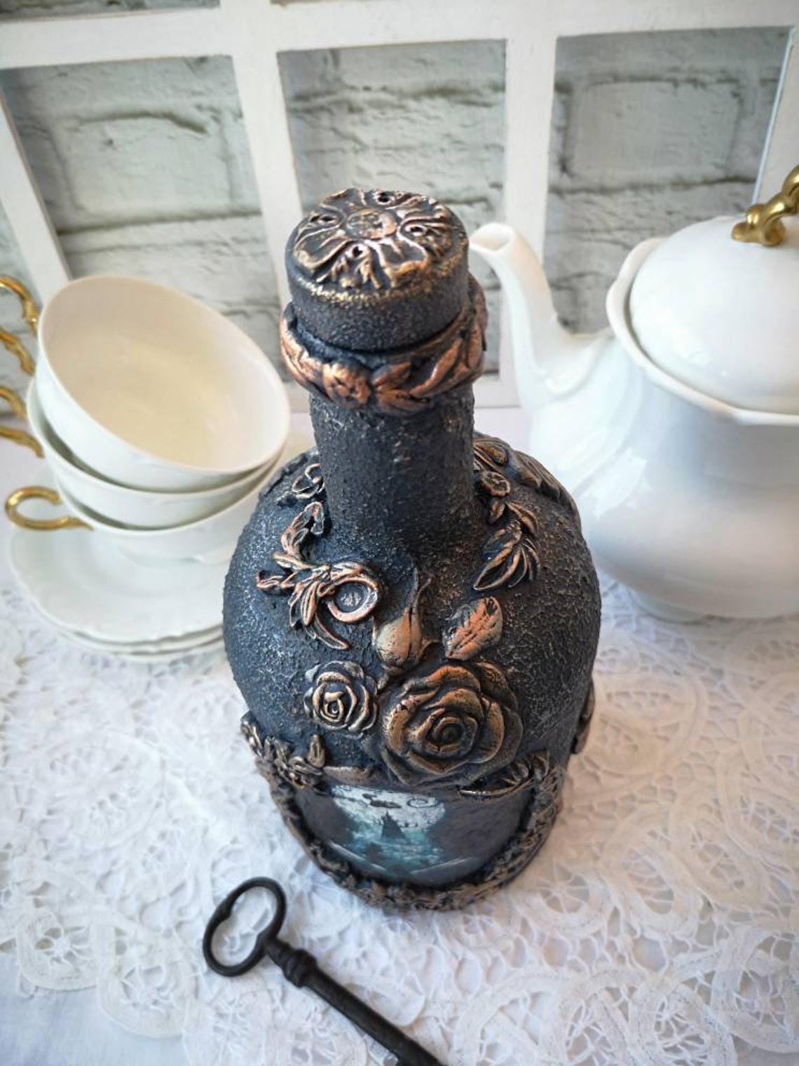 Alice in Wonderland Large Bottle With Plug, Drink Me, Alice Party ...