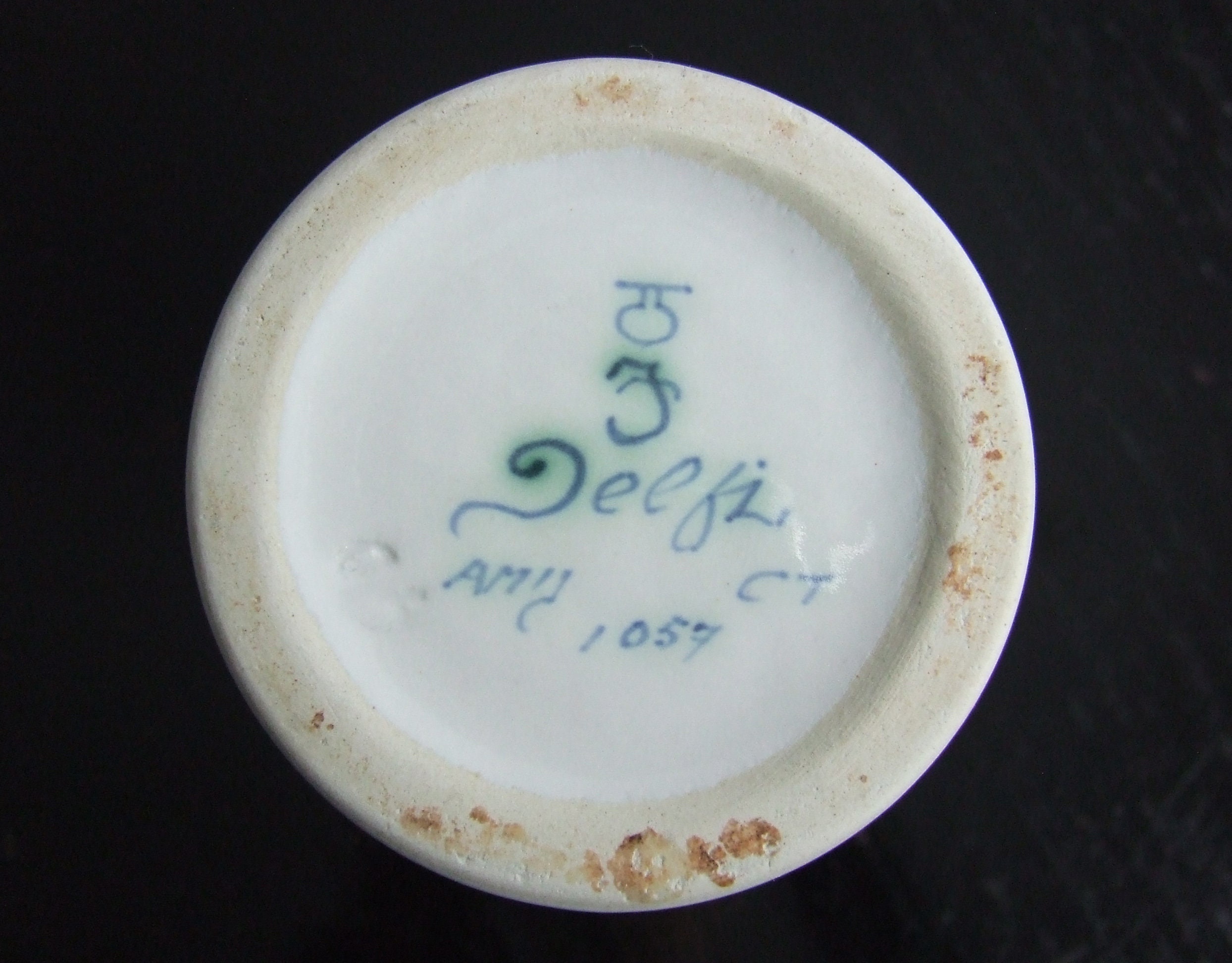 De Porceleyne Fles Delft rare handpainted Delvert (Green Delft) style vase