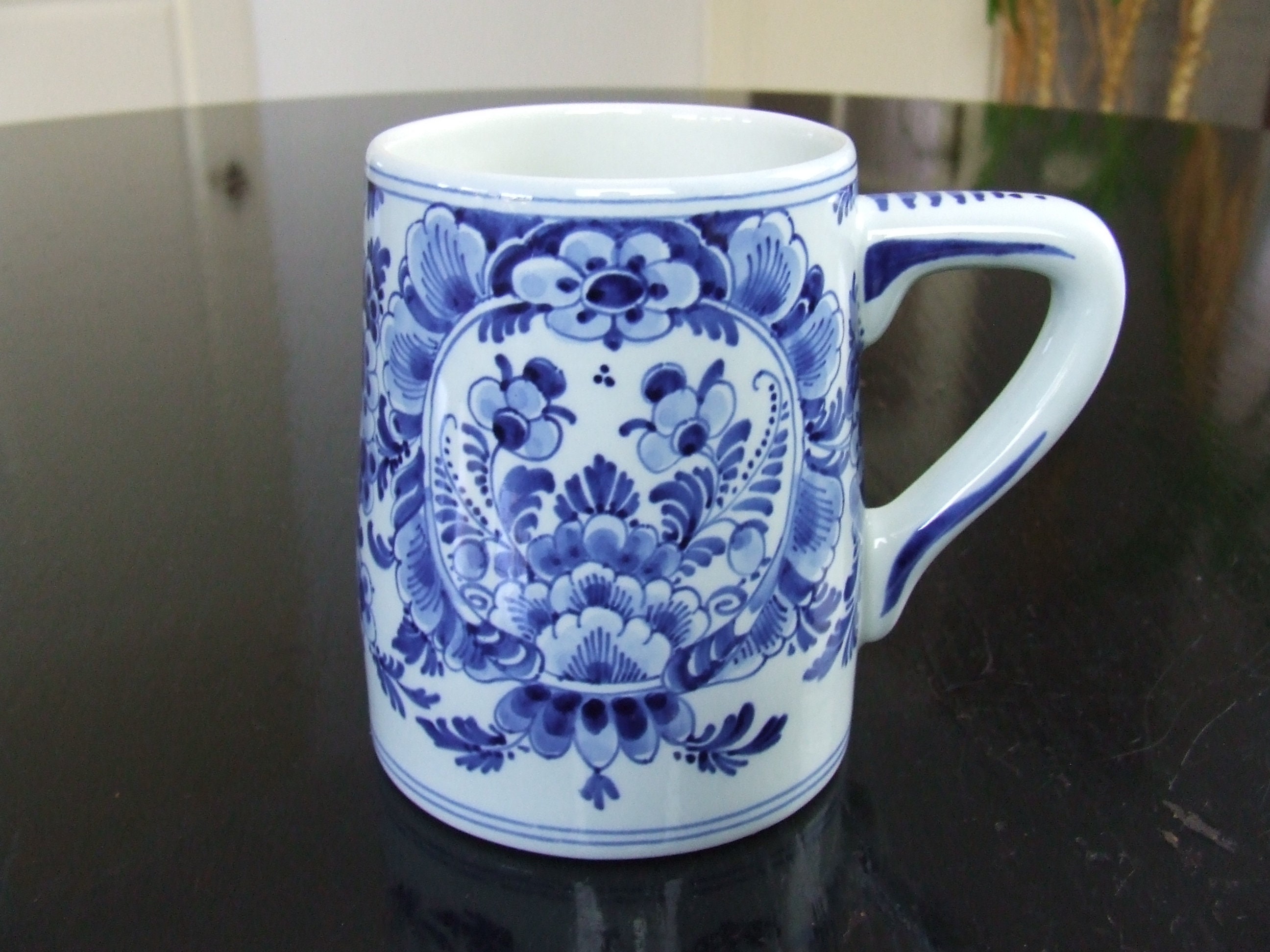 De Porceleyne Fles large handpainted Delft blue cup / mug