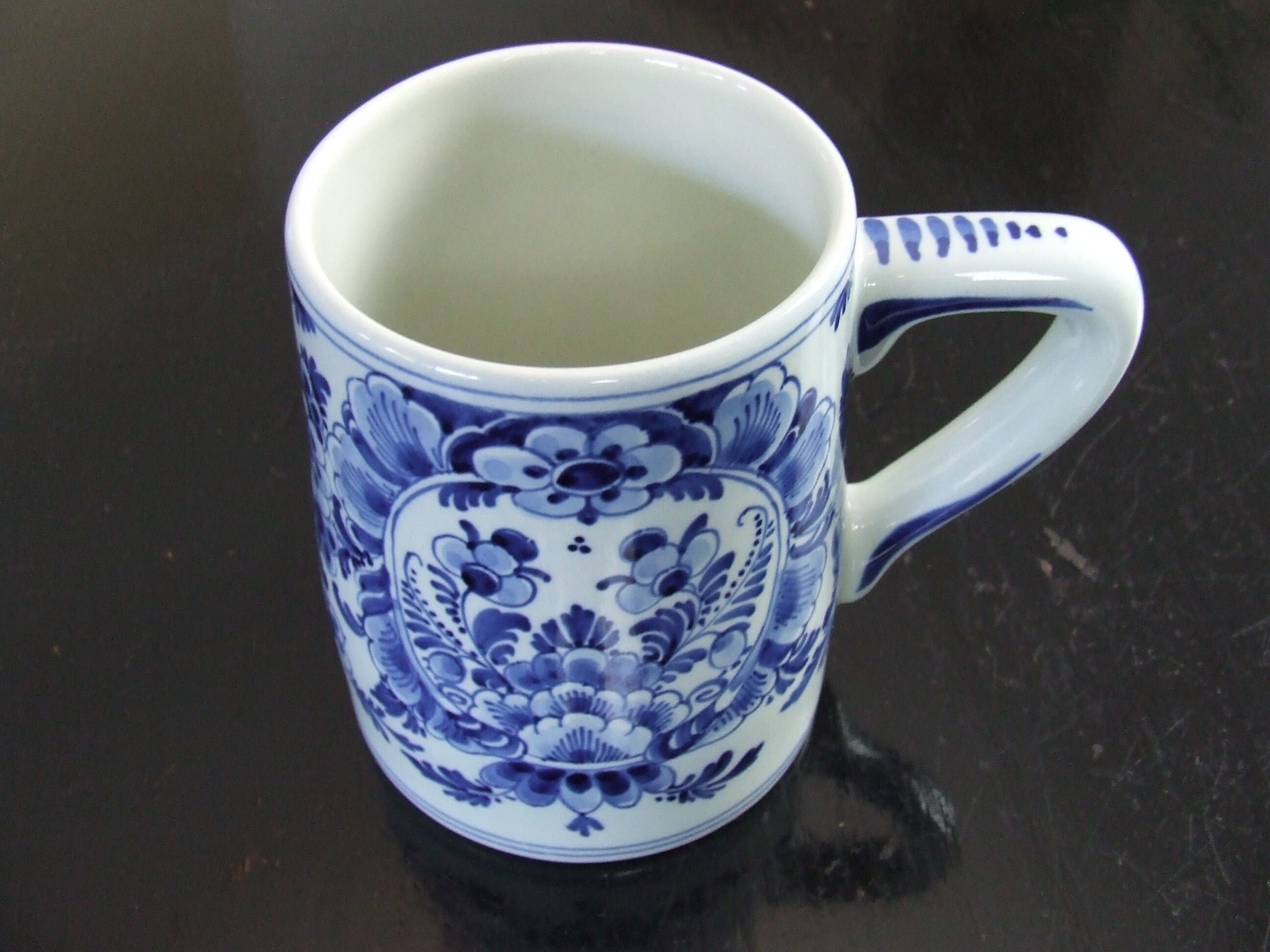 De Porceleyne Fles large handpainted Delft blue cup / mug