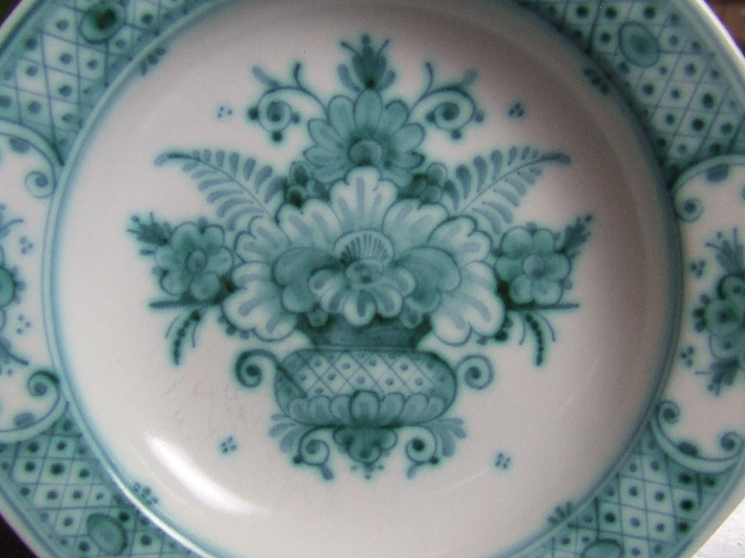 De Porceleyne Fles Delft handpainted octagonal Delvert (Green Delft ...